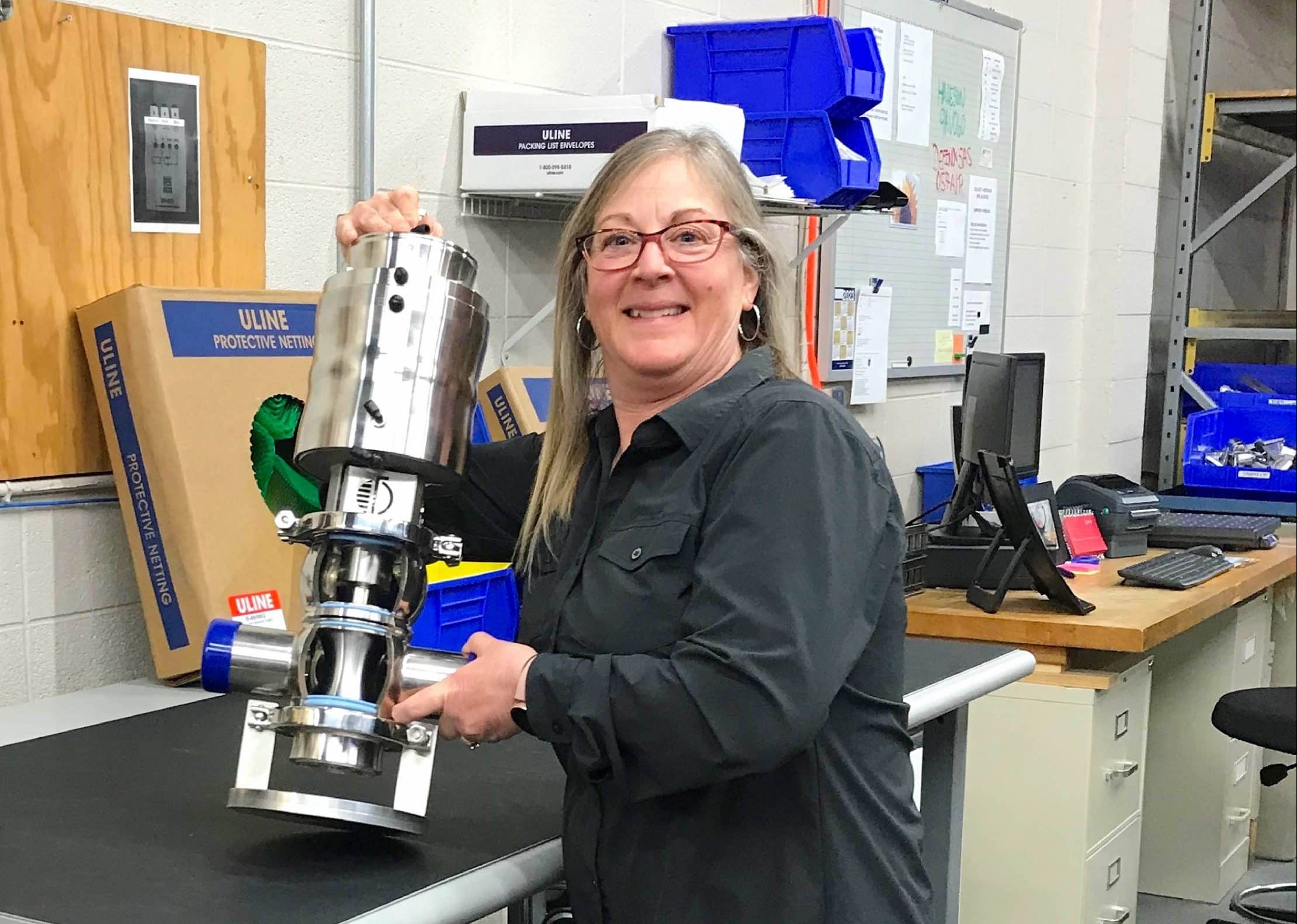 Nancy Brownell Gay tell us about the VEOX PMO mixproof valve - Definox EN